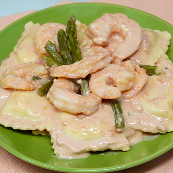 Sweetheart Entrees Ravioli with Shrimp & Asparagus in Blush Sauce